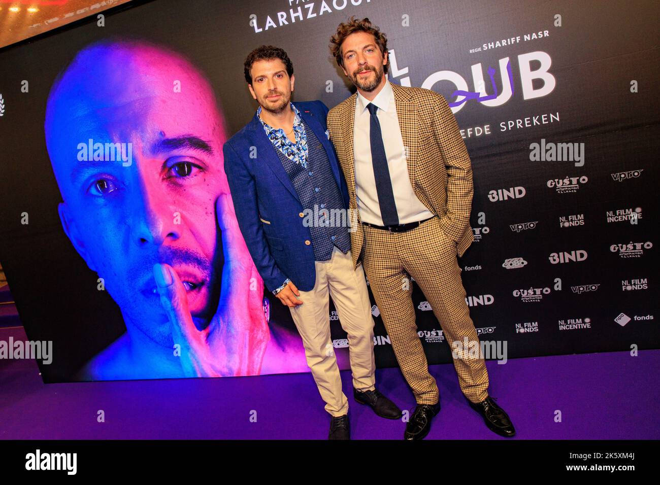 2022-10-10 19:41:09 AMSTERDAM - Shariff and Ramsey Nasr on the red ...