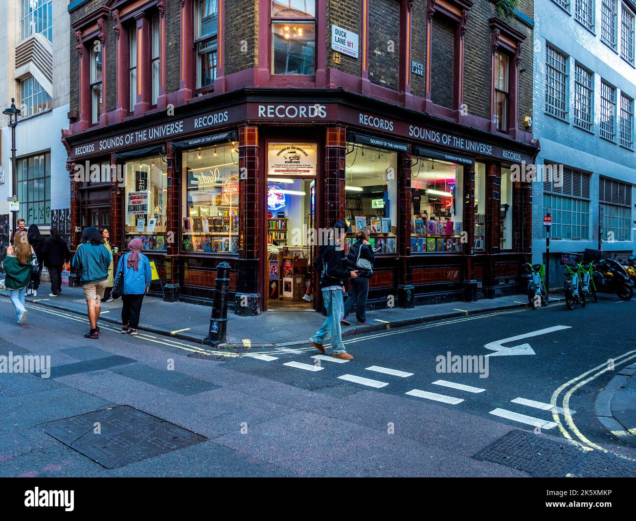 London Soho Record Shop Store - Sounds of the Universe record shop in ...