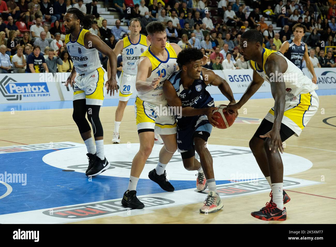 Verona, Italy. 2th October 2022. Italian A1 Basketball Championship ...