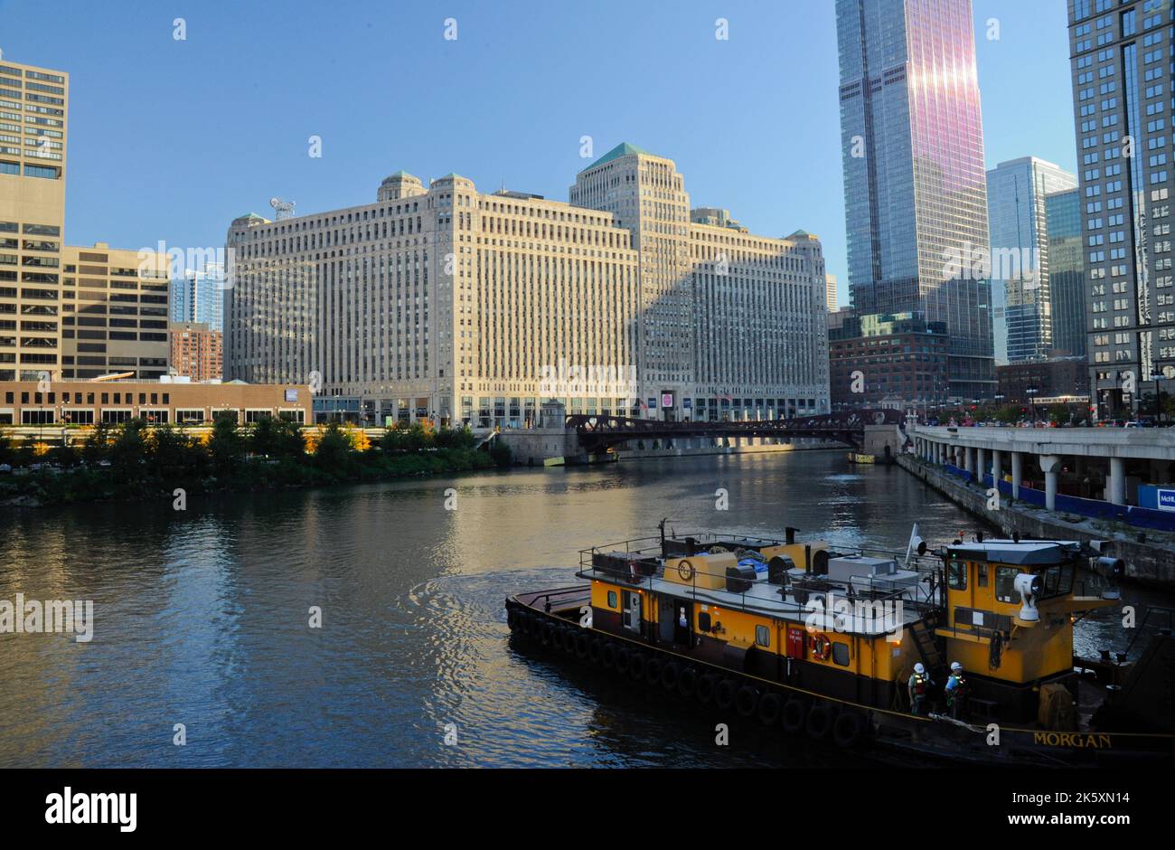 Merchandise Mart on the Chicago River downtown, tugboat Morgan, Chicago ...