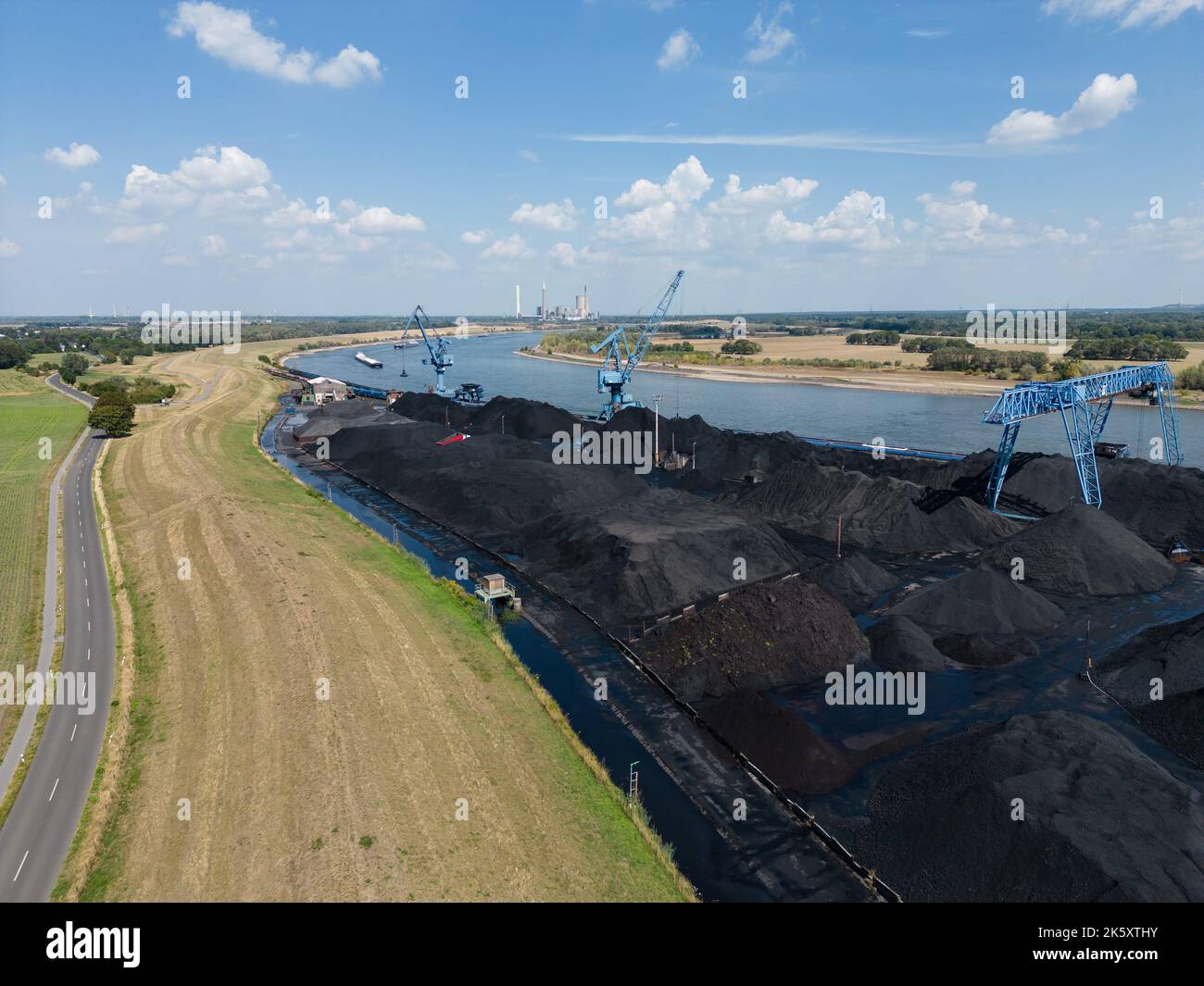 Coal port hi-res stock photography and images - Alamy