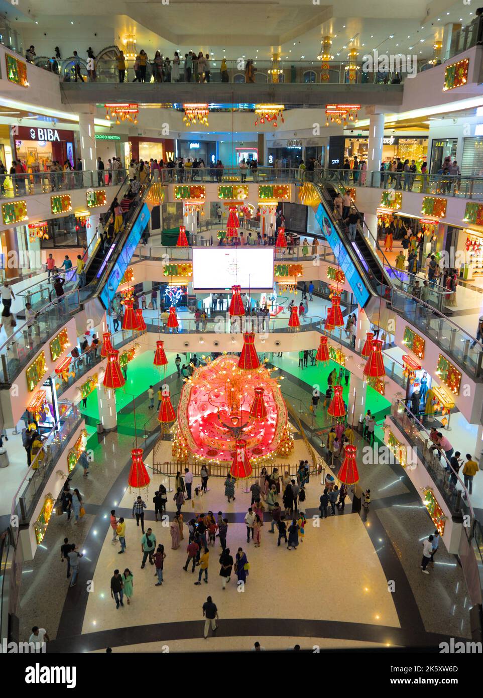 Puja shopping hi-res stock photography and images - Alamy