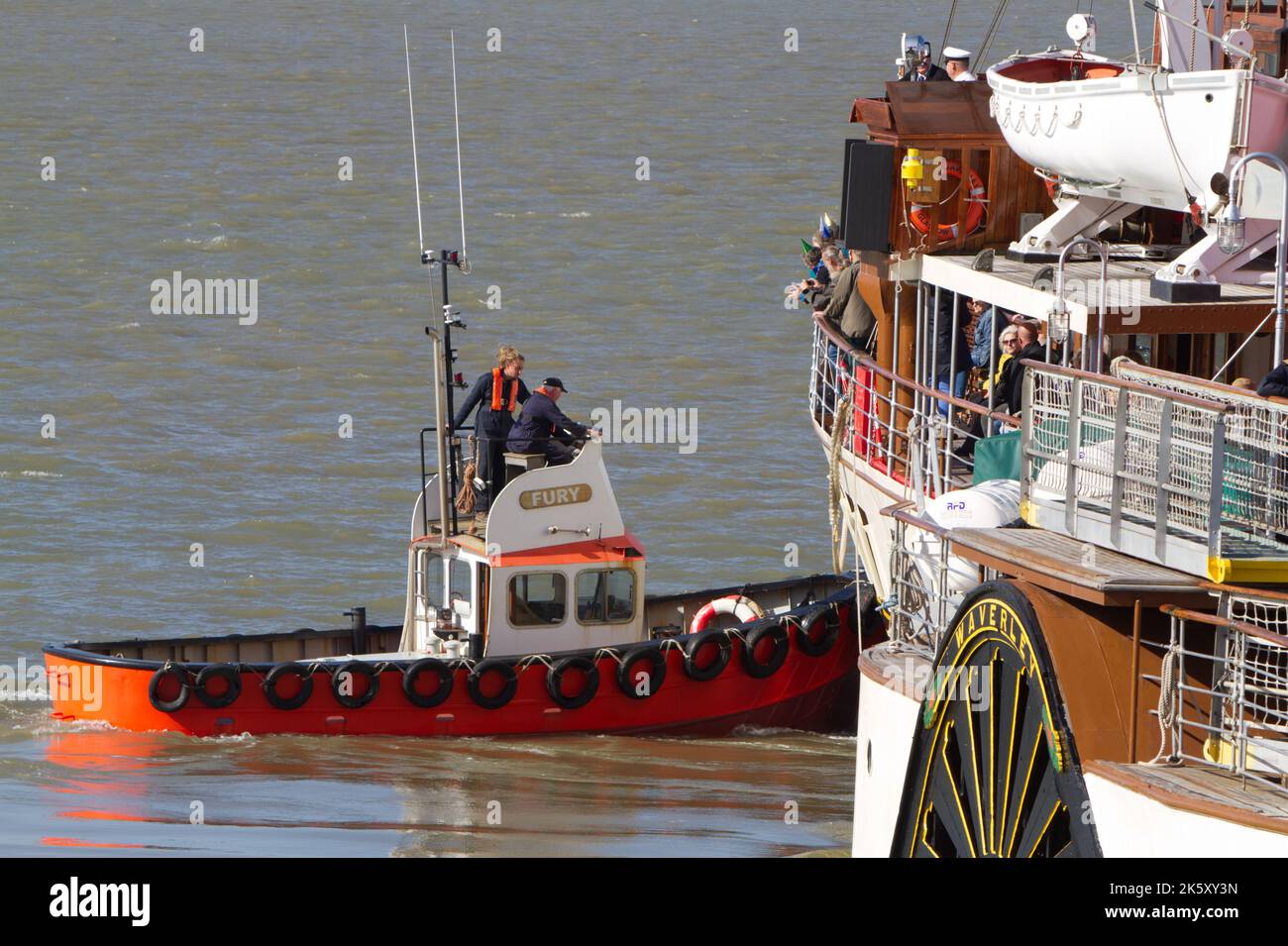 The last sea going passenger carrying paddle steamer Waverley departs ...