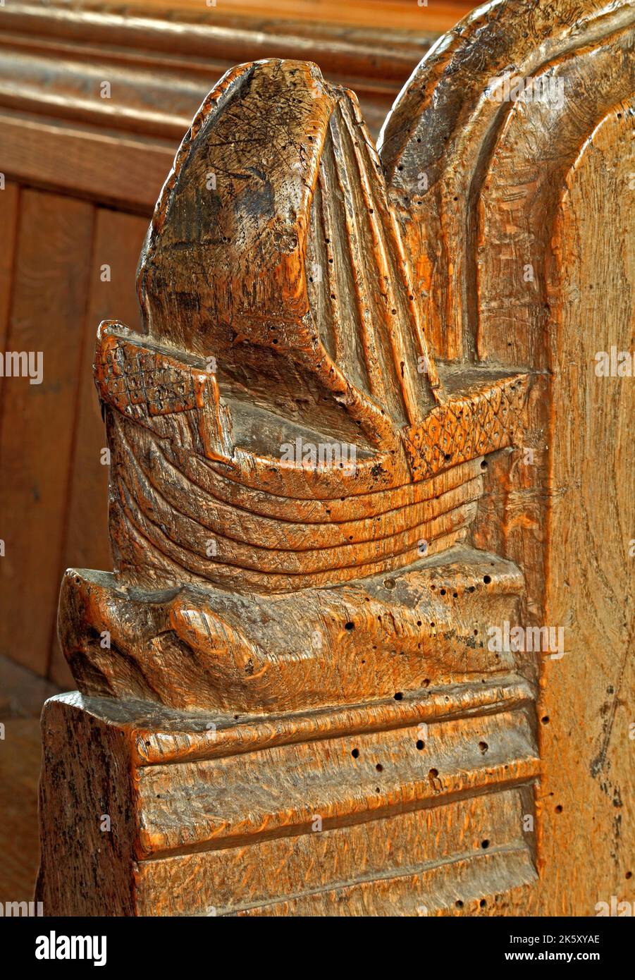 15th century wood carving hi-res stock photography and images - Alamy