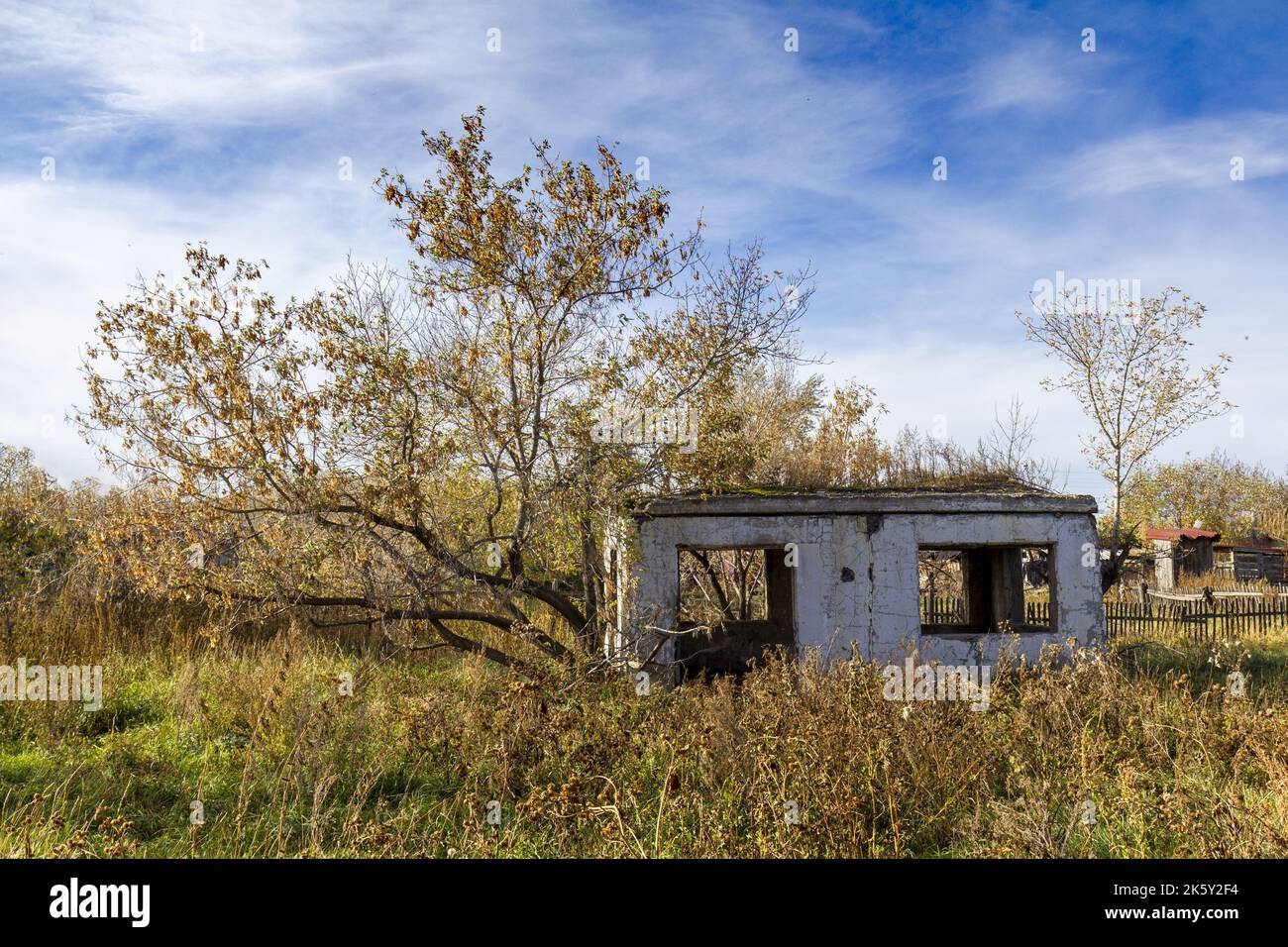 Destroyed ukrainian village hi-res stock photography and images - Alamy