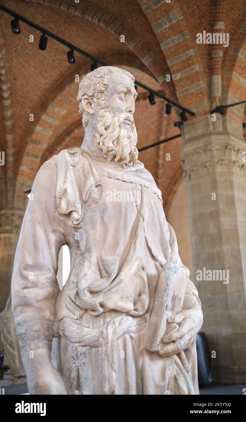 Statue of St Peter inside the Museum of the Church of Orsanmichele in ...