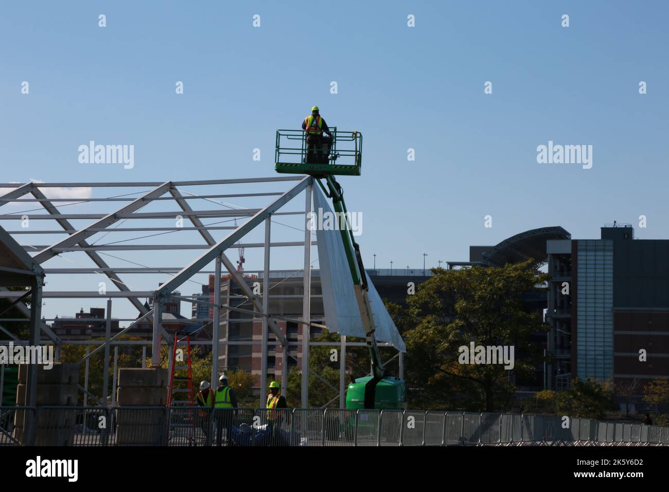 New York, USA. 9th Oct, 2022. Laborers work at the construction site of ...