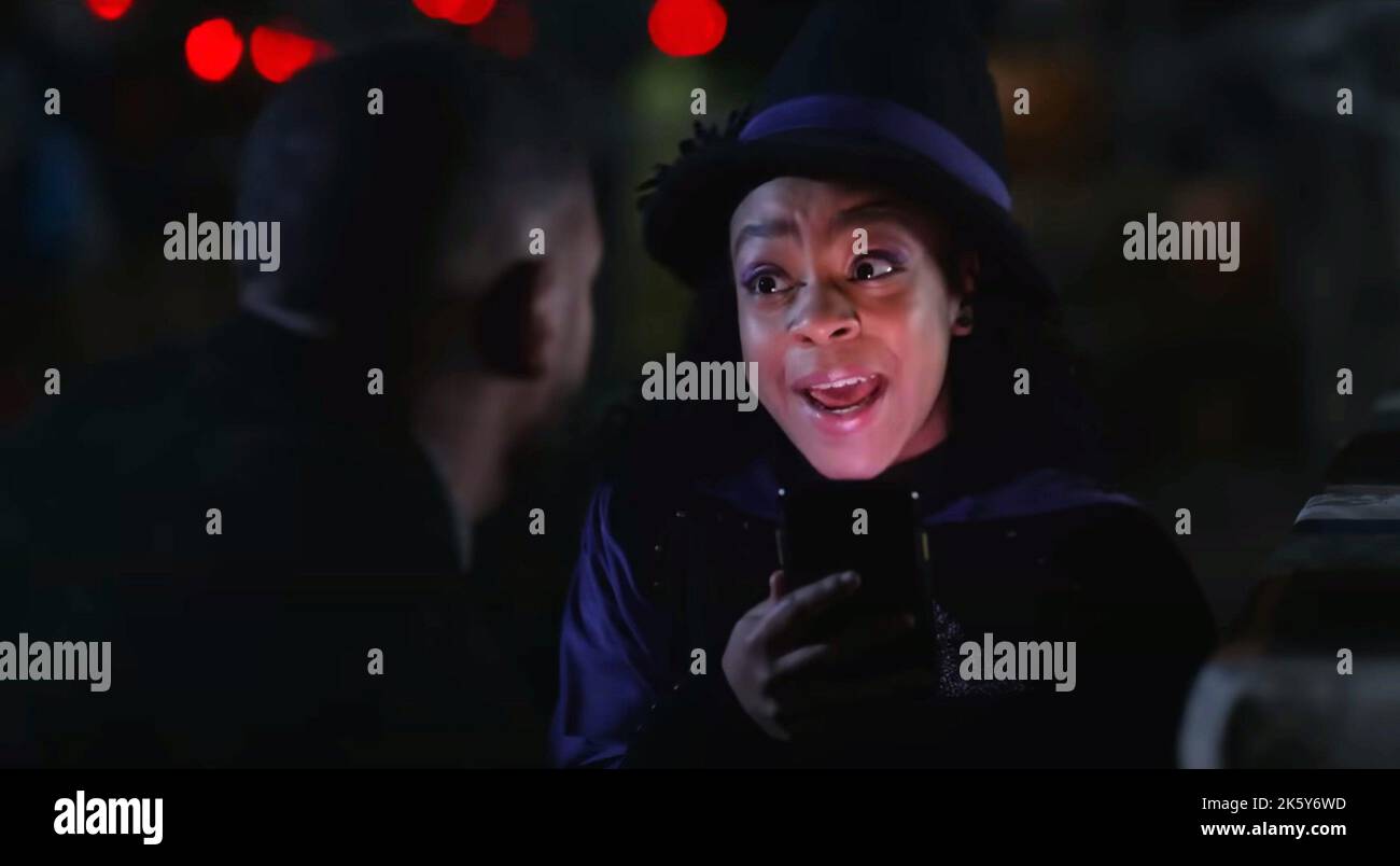 THE CURSE OF BRIDGE HOLLOW, from left: Marlon Wayans, Priah Ferguson ...