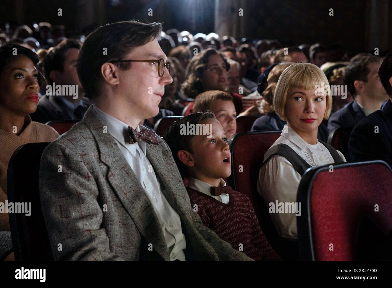 THE FABELMANS, from left: Paul Dano, Mateo Zoryon Francis-DeFord ...
