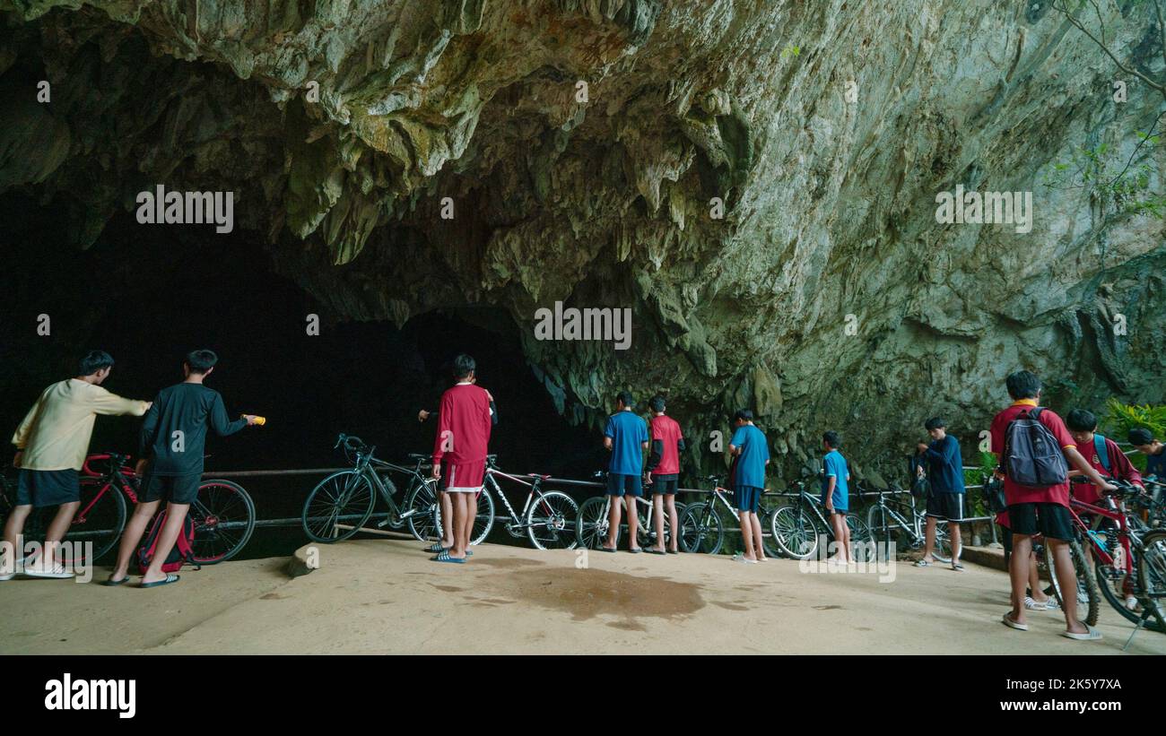 THE TRAPPED 13: HOW WE SURVIVED THE THAI CAVE, 2022. ph ...