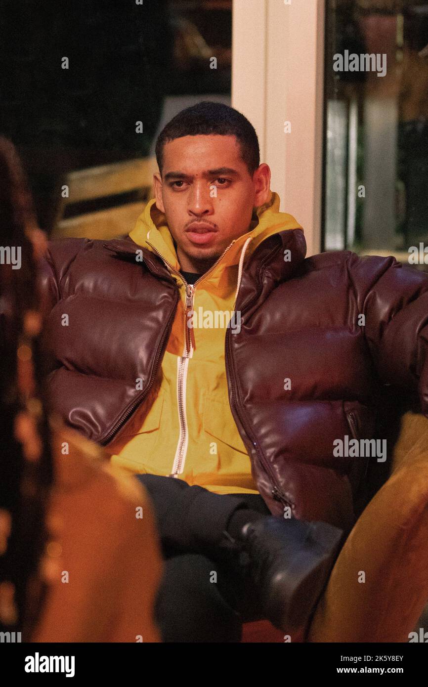 JUNGLE, Ezra Elliott, 'Welcome to the Jungle', (Season 1, ep. 101 ...