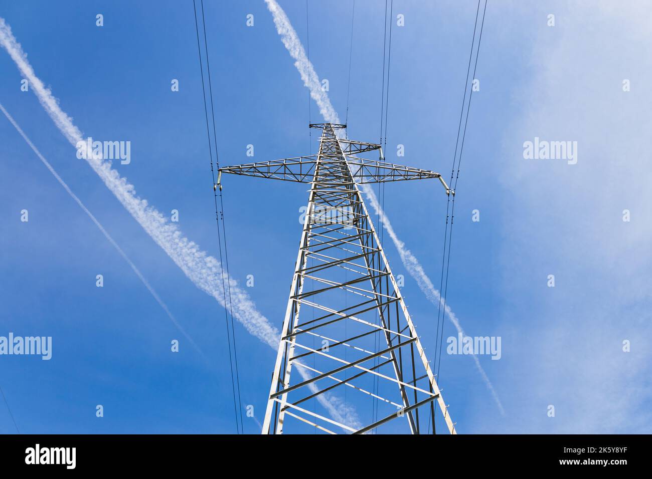 Circuit structure hi-res stock photography and images - Alamy