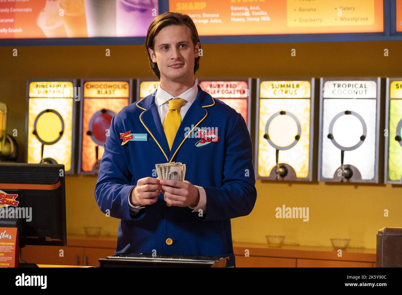 REGINALD THE VAMPIRE, Aren Buchholz, 'Dead Weight', (Season 1, ep. 101 ...