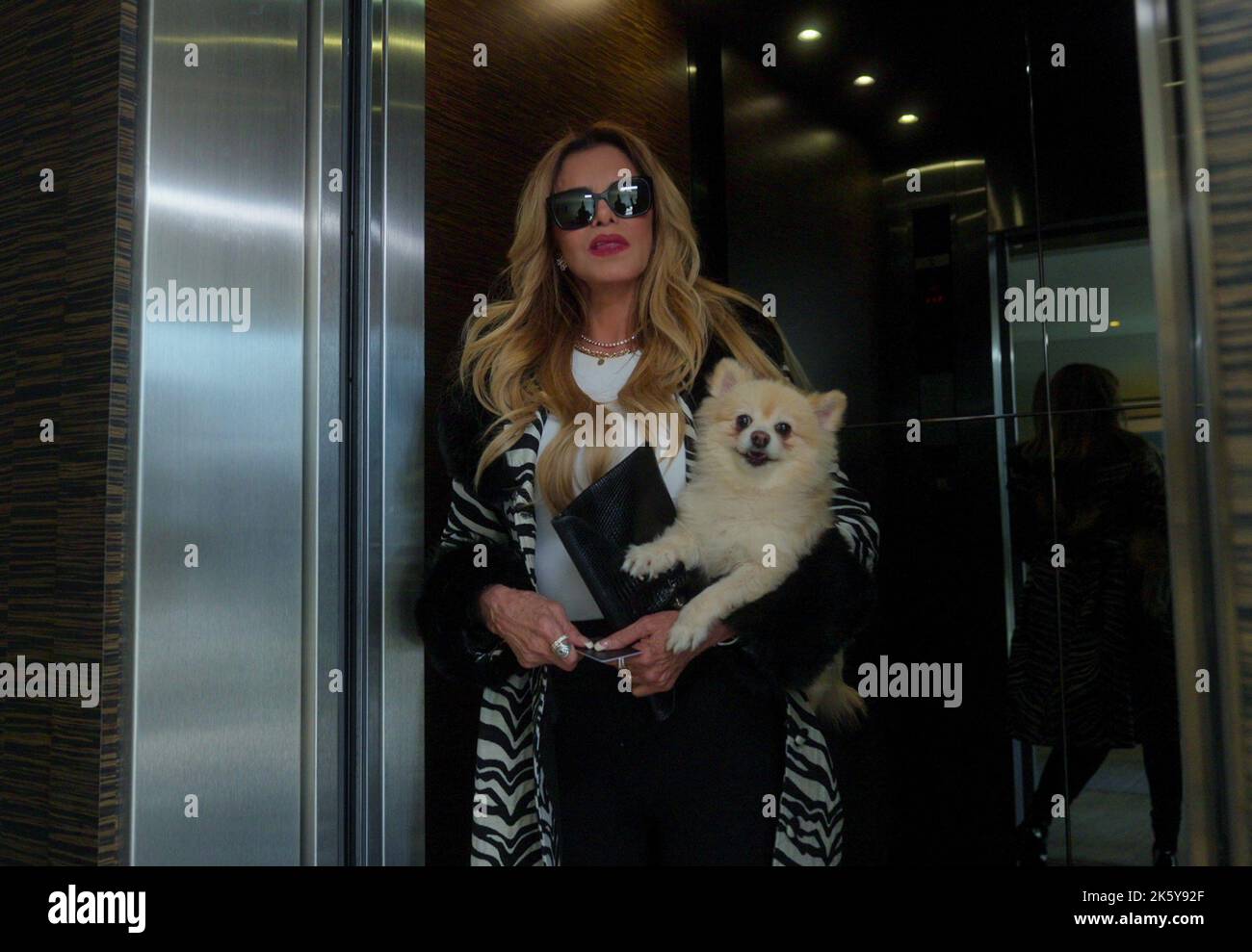 SIEMPRE REINAS, (aka FOREVER QUEENS), Lucia Mendez, (Season 1, ep. 101 ...