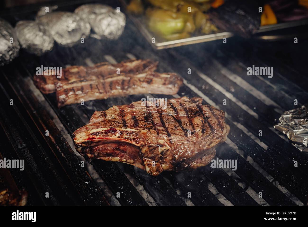 Fancy steak top view hi-res stock photography and images - Alamy