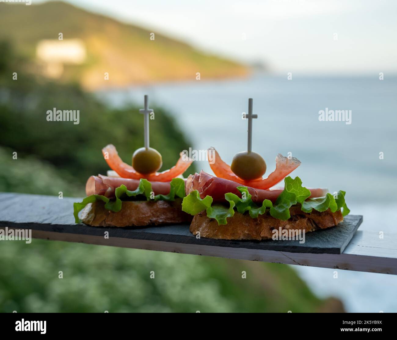 Pinxtos basque hi-res stock photography and images - Alamy