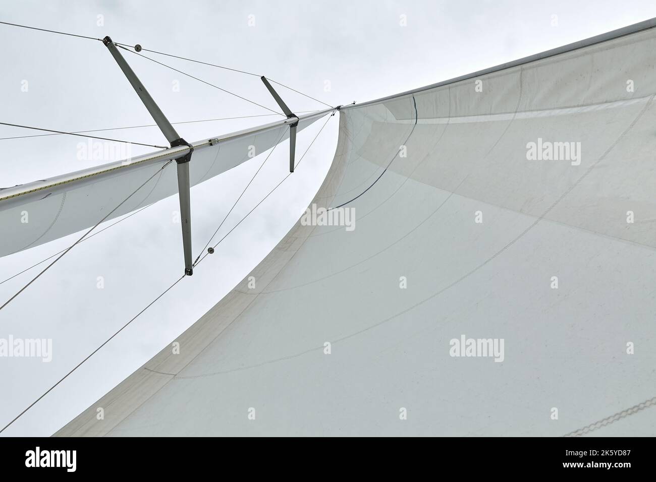 Ship mast detail hi-res stock photography and images - Alamy