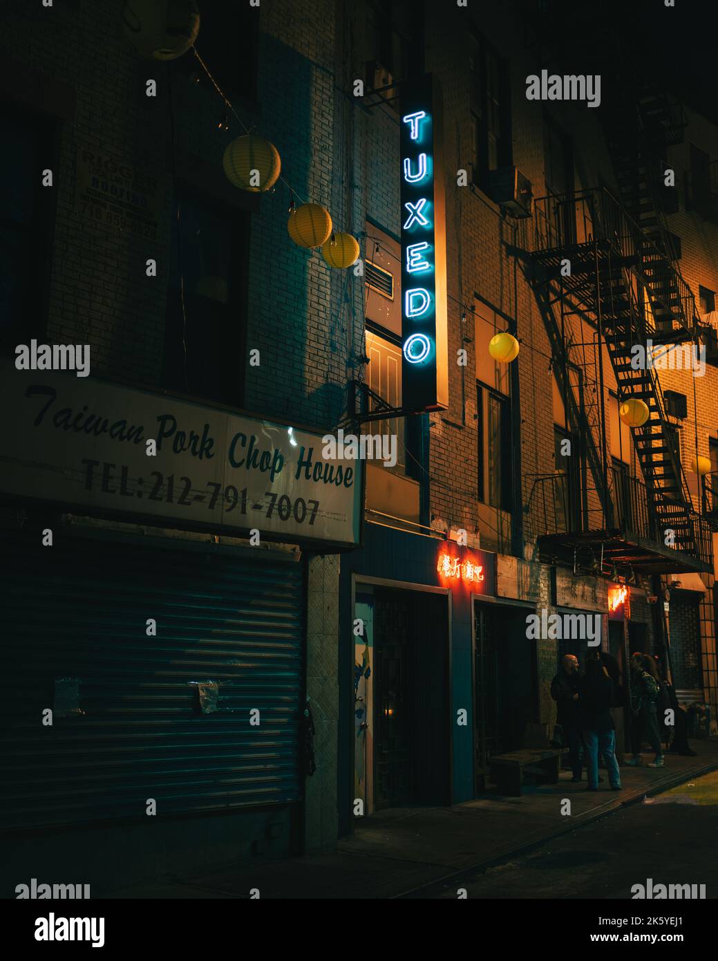 Chinese Tuxedo neon sign, in Chinatown, Manhattan, New York Stock Photo ...