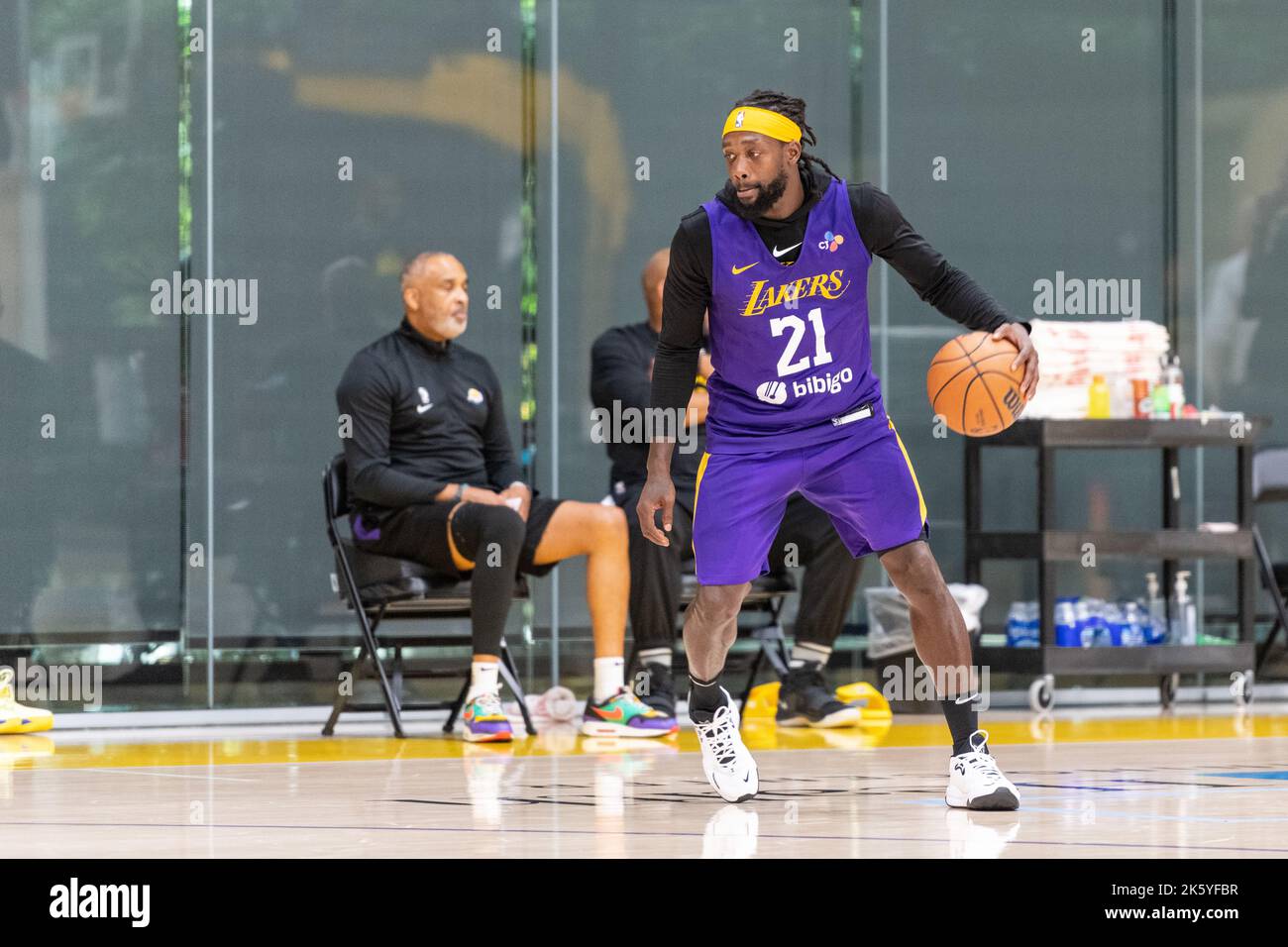 Patrick beverley (lakers player) hi-res stock photography and images ...