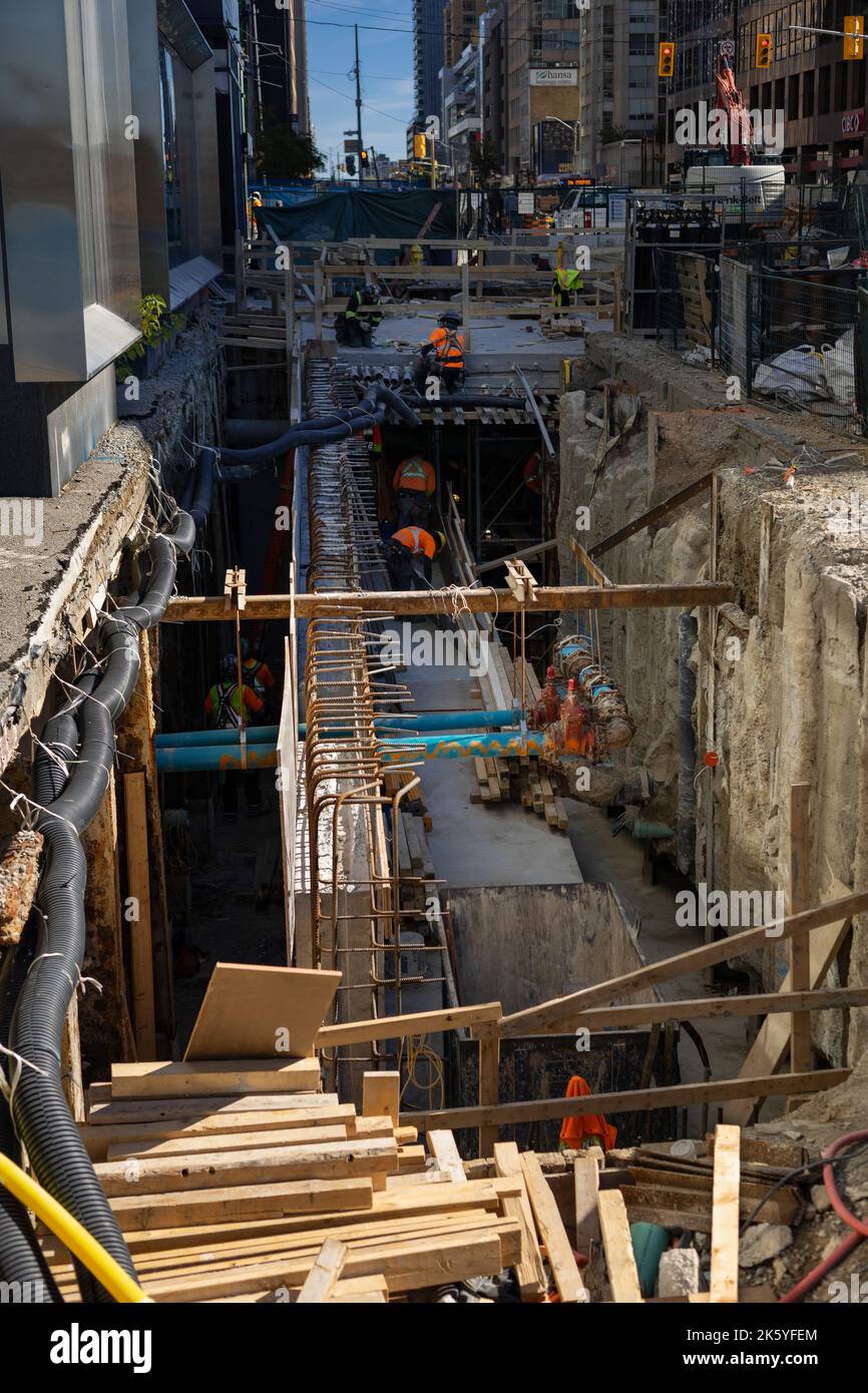 Lrt toronto hi-res stock photography and images - Alamy