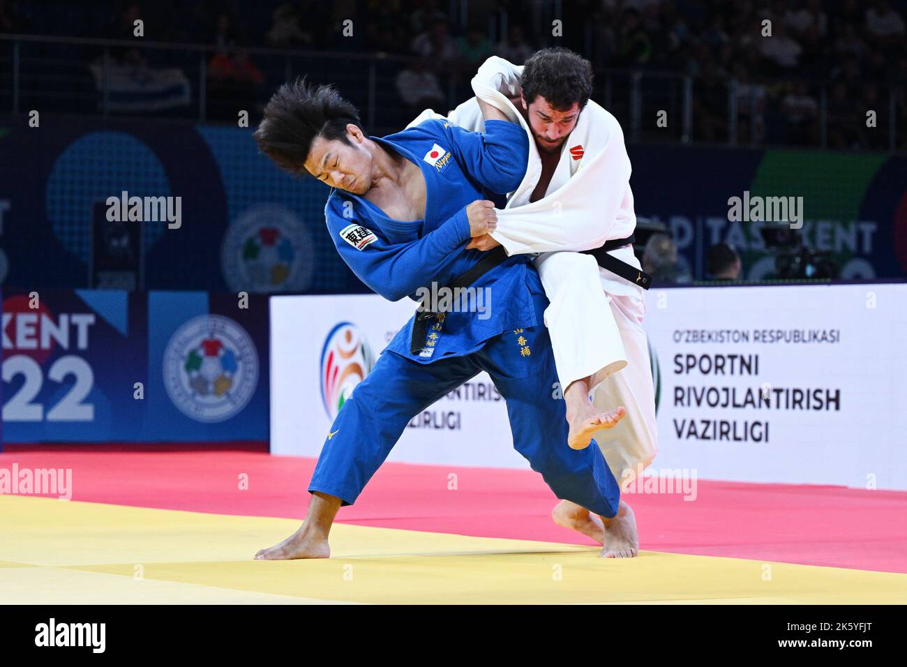 Tashkent, Uzbekistan. Credit: MATSUO. 10th Oct, 2022. (L-R) Kosuke ...