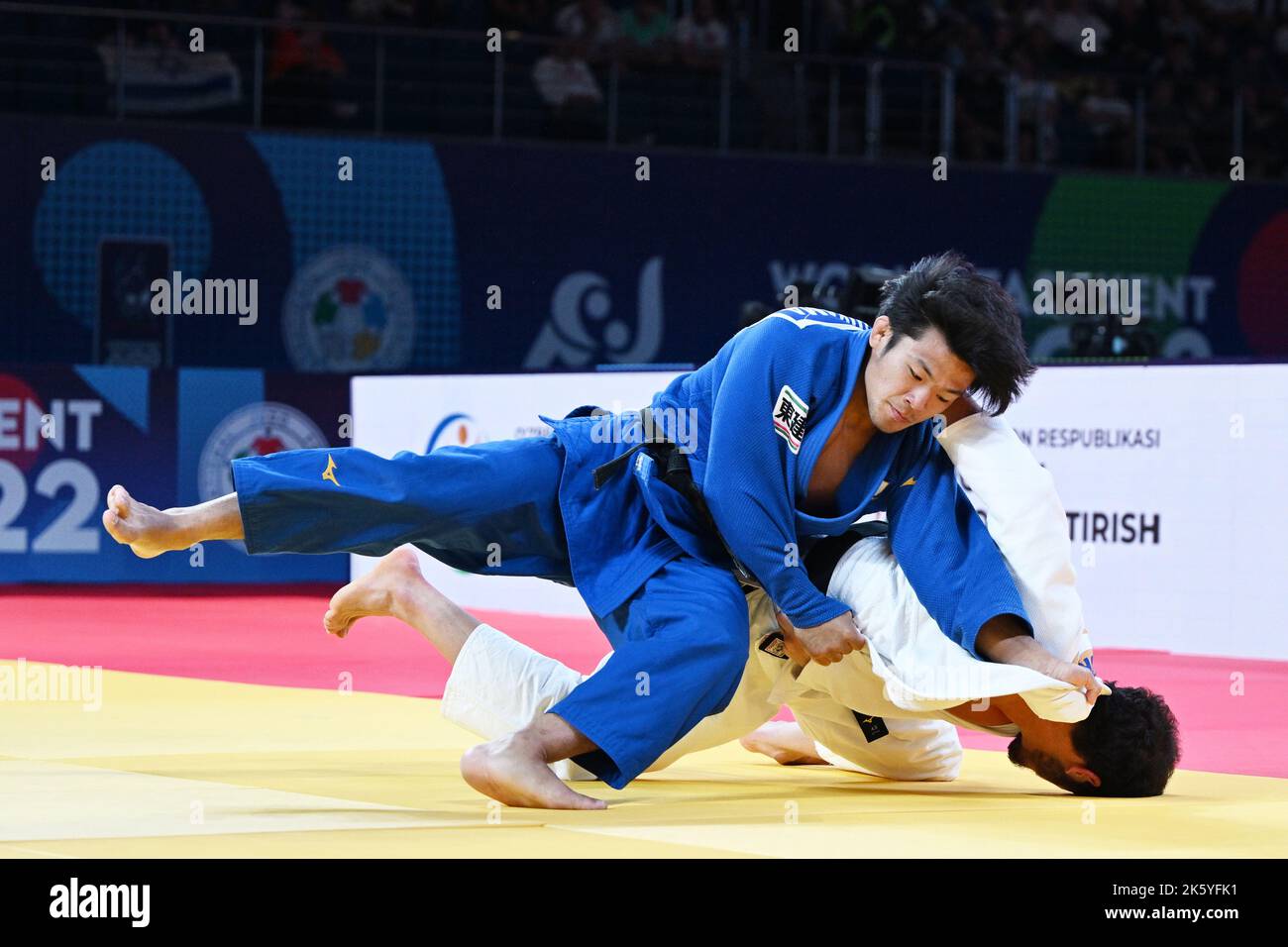 Tashkent, Uzbekistan. Credit: MATSUO. 10th Oct, 2022. (L-R) Kosuke ...