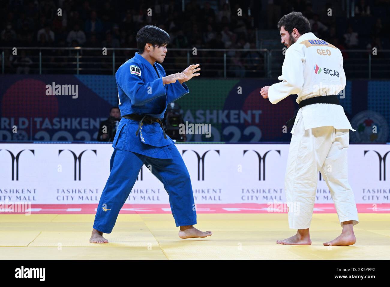 Tashkent, Uzbekistan. Credit: MATSUO. 10th Oct, 2022. (L-R) Kosuke ...