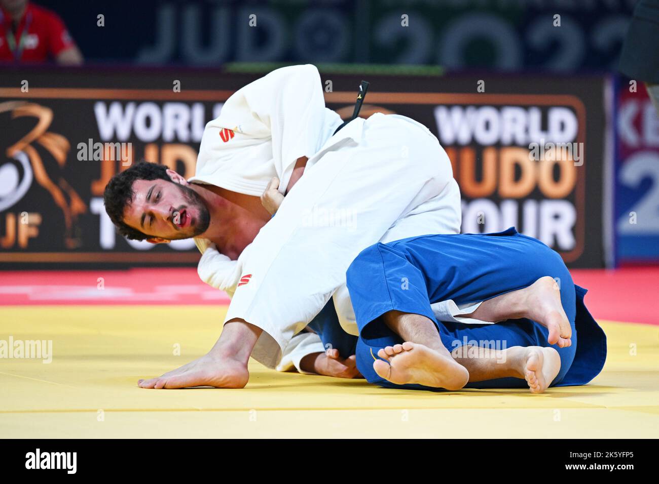 Tashkent, Uzbekistan. Credit: MATSUO. 10th Oct, 2022. (L-R) Lasha ...