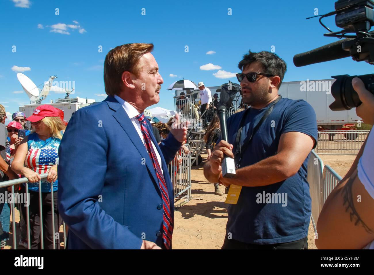 Huge Rally in Mesa, Arizona as many Arizona republicans wait all ...