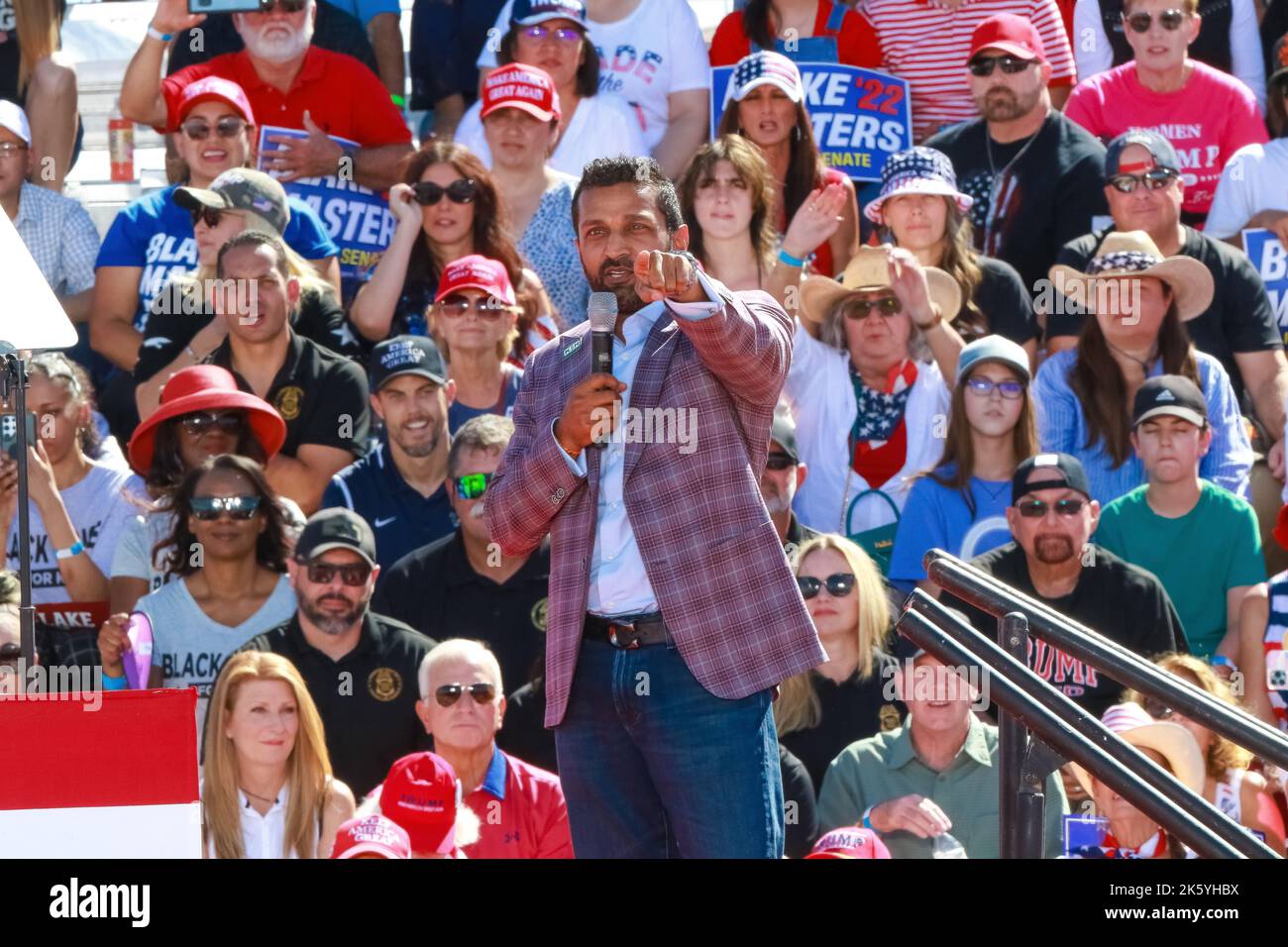 Huge Rally in Mesa, Arizona as many Arizona republicans wait all ...