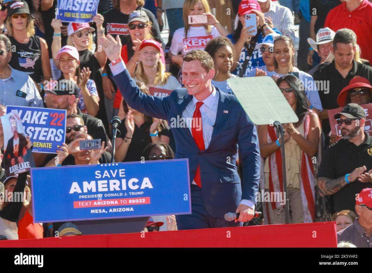 Huge Rally in Mesa, Arizona as many Arizona republicans wait all ...