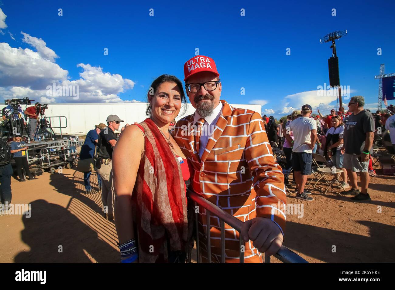 Huge Rally in Mesa, Arizona as many Arizona republicans wait all ...