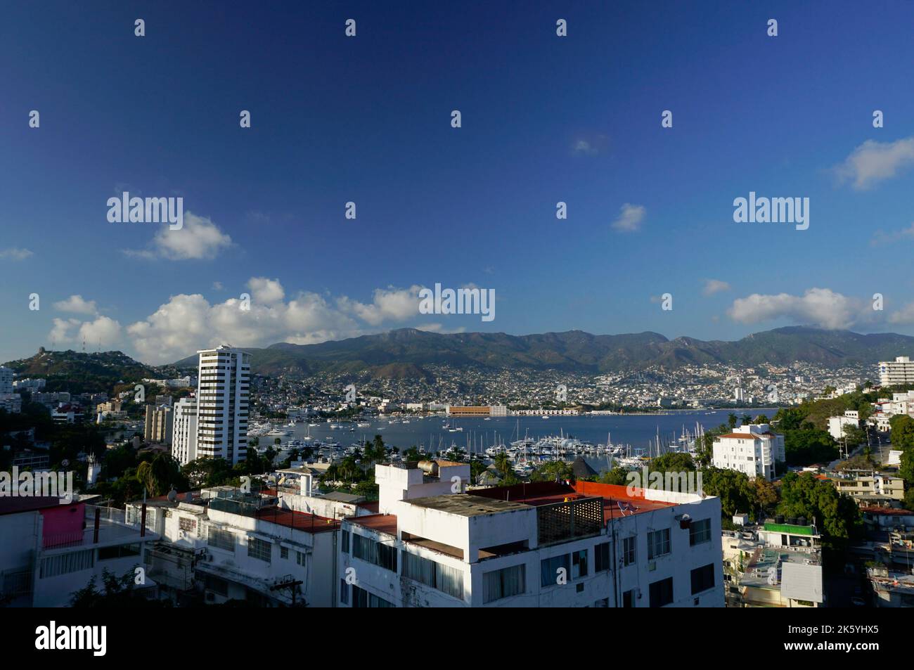 Las playas acapulco hi-res stock photography and images - Alamy