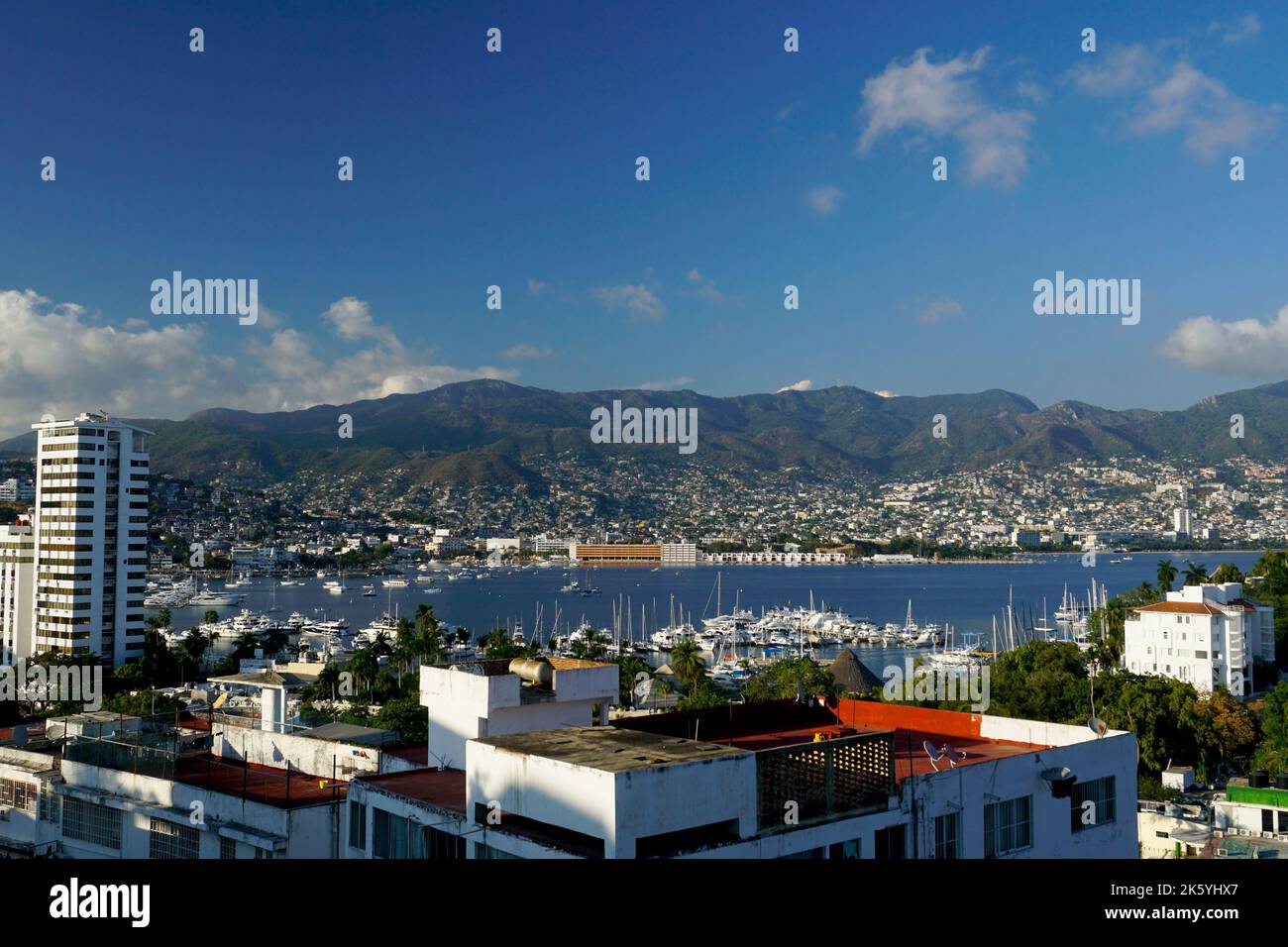 Las playas acapulco hi-res stock photography and images - Alamy