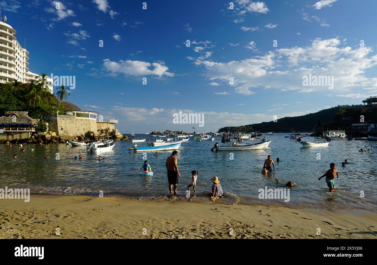 Caleta beach, Caleta neighborhood, Acapulco, Mexico Stock Photo - Alamy