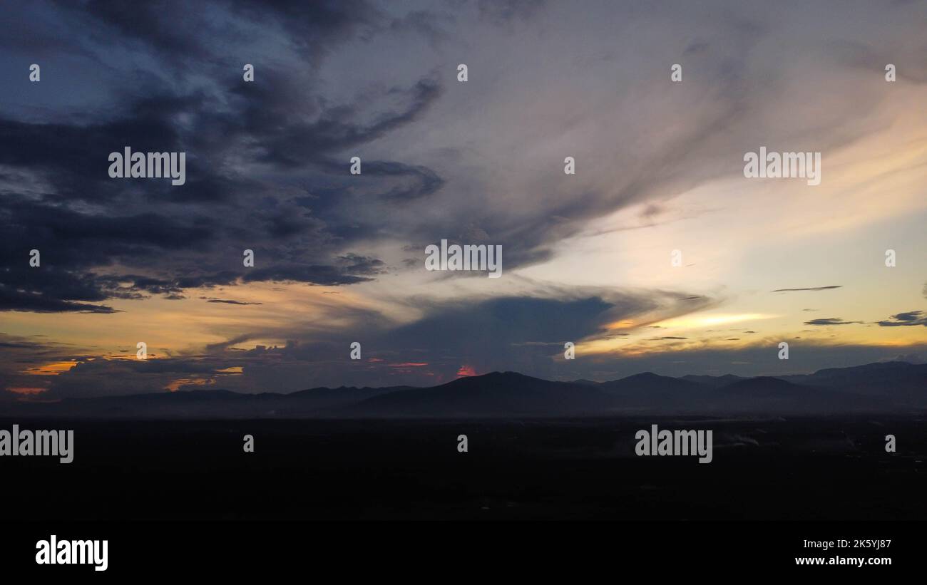 Time lapse footage sunrise scenery hi-res stock photography and images ...