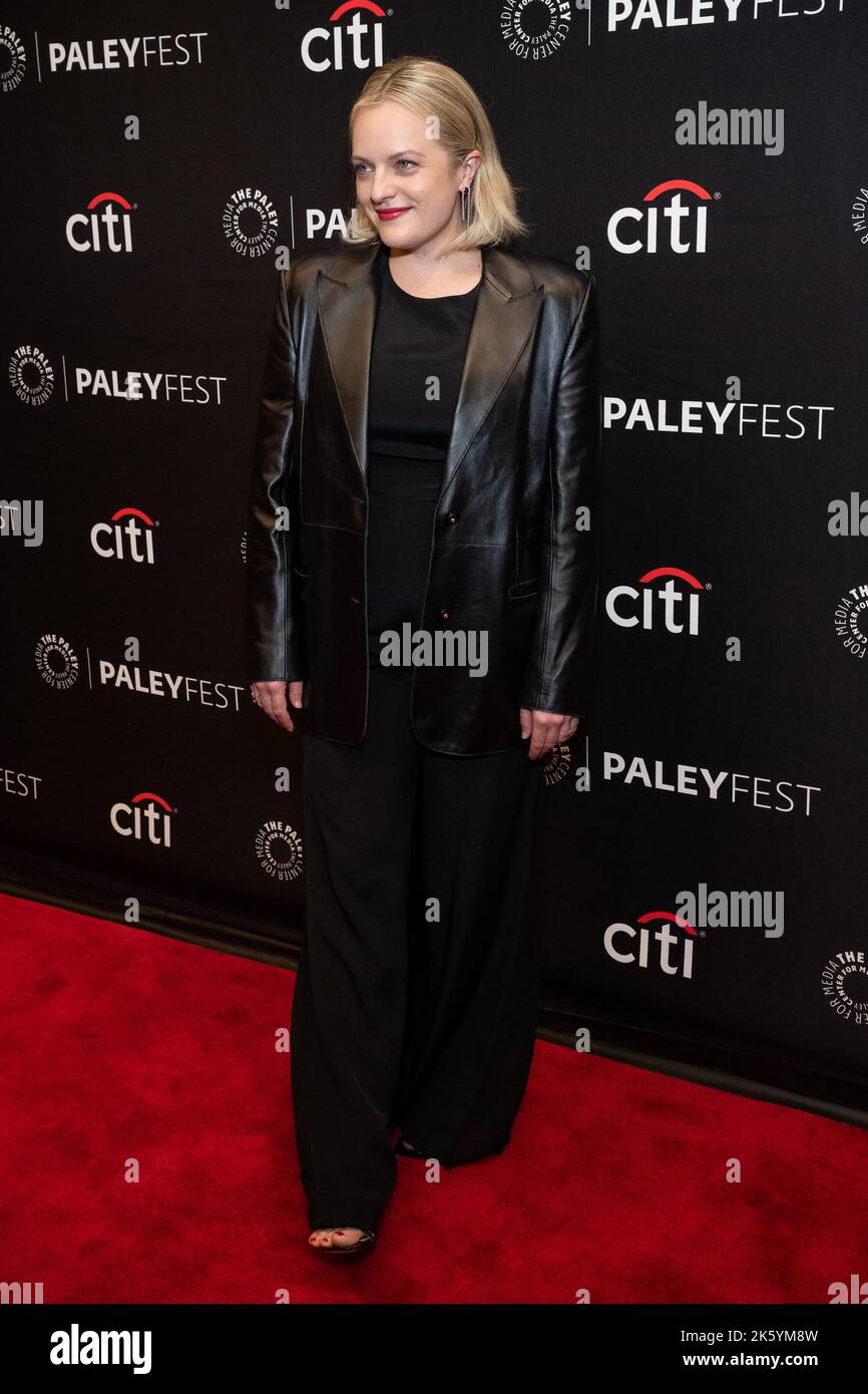 New York, USA. 10th Oct, 2022. Elisabeth Moss arrives on the red carpet ...