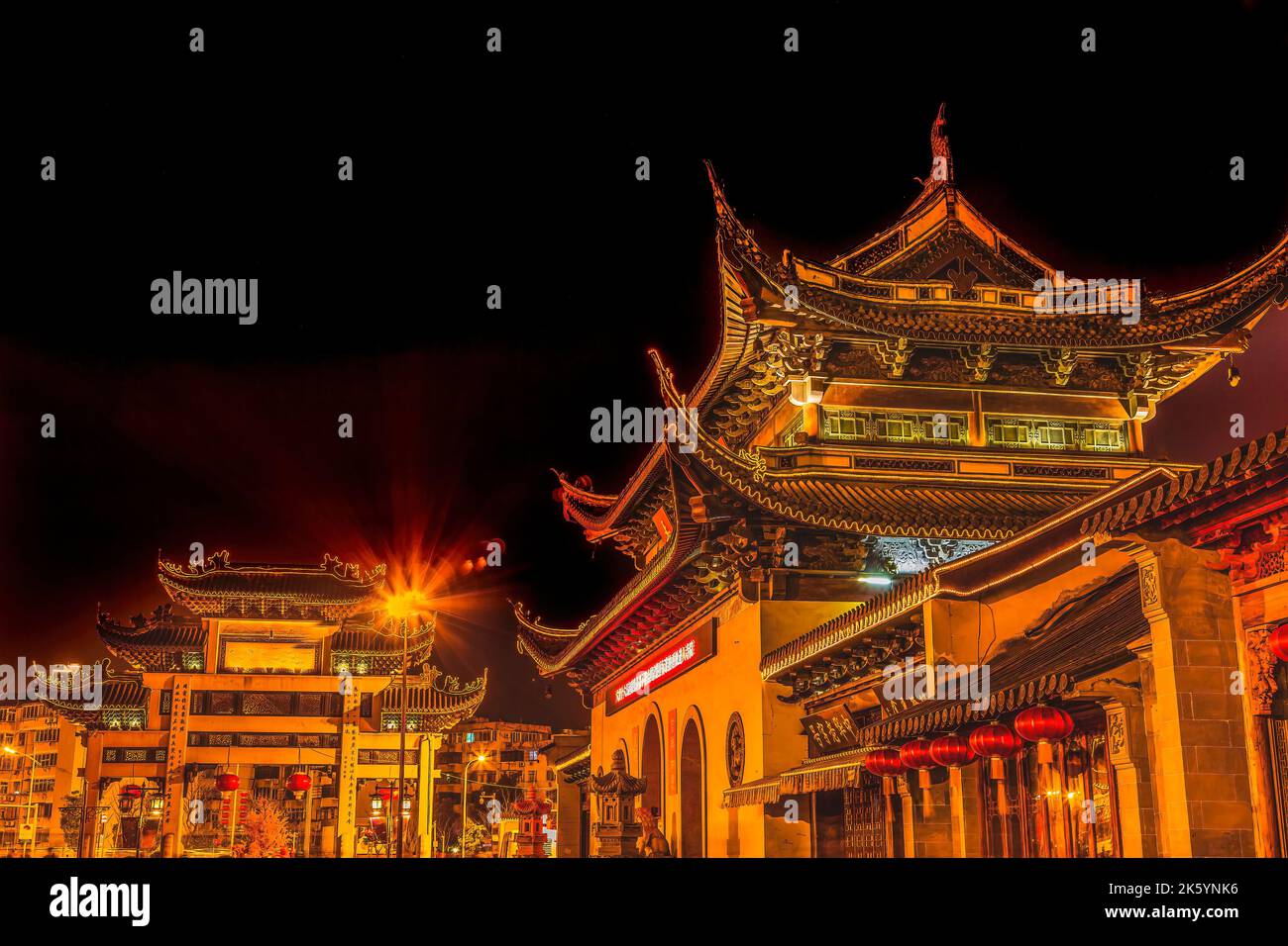 Colorful Entrance Gate Buddhist Nanchang Nanchan Temple Pagoda Night ...