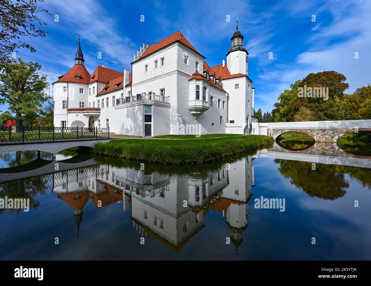 10 October 2022, Brandenburg, Fürstlich Drehna: Autumn atmosphere at ...