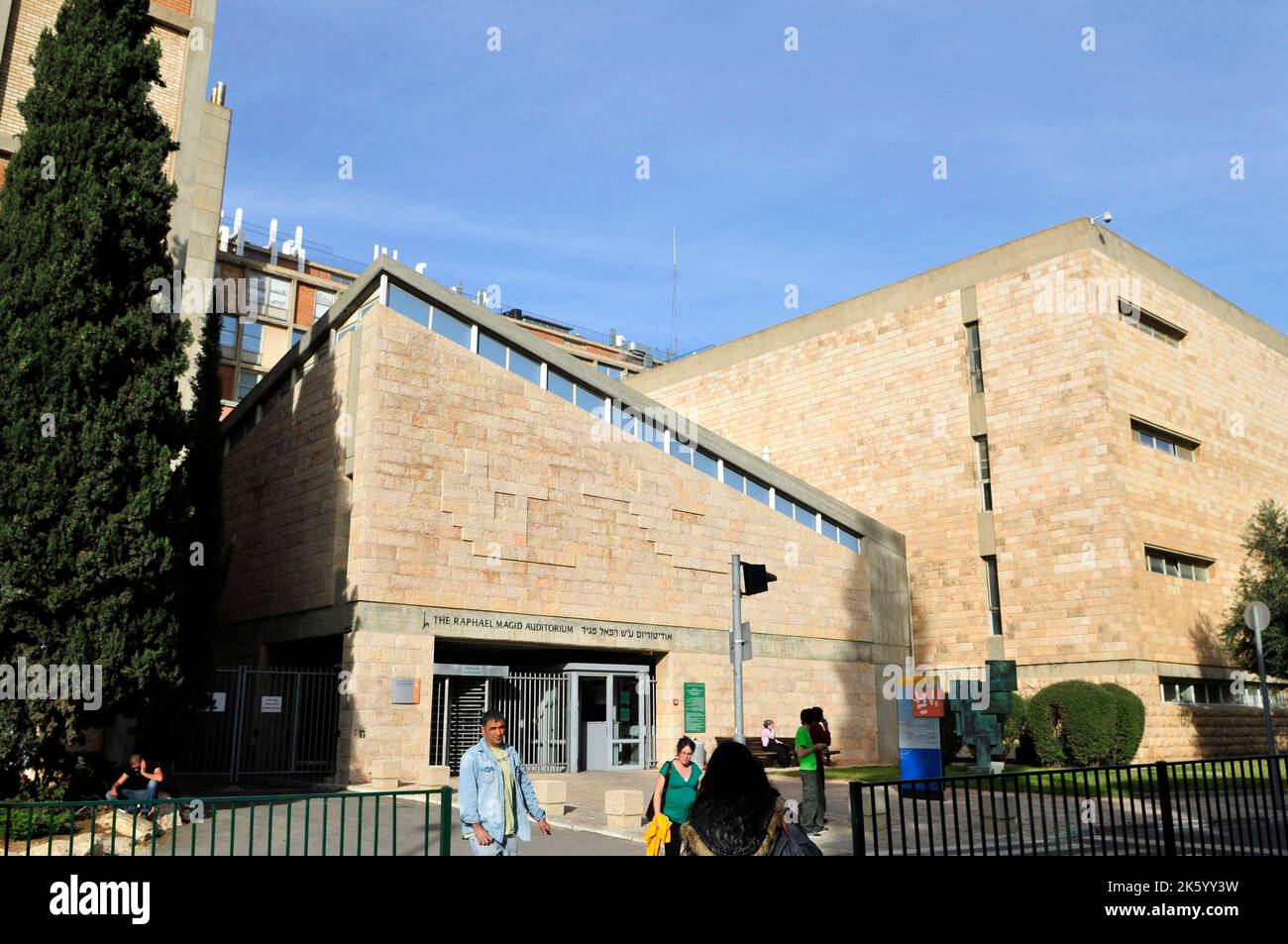 The Raphael Magid Auditorium at the Medical school of the Hebrew ...