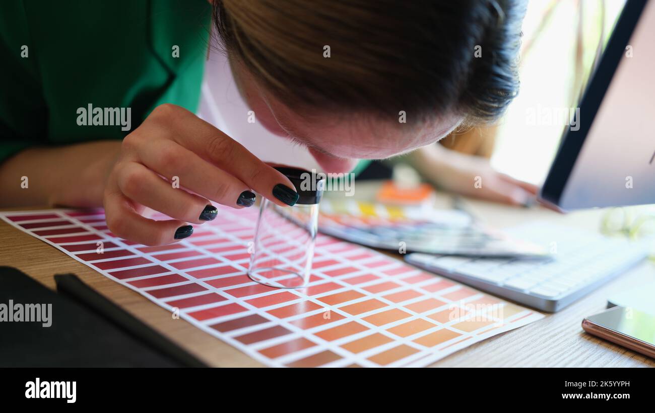 Proper looking at art hi-res stock photography and images - Alamy