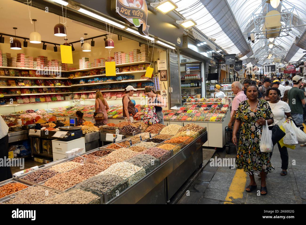 Mizrahi dried fruit shop hi-res stock photography and images - Alamy