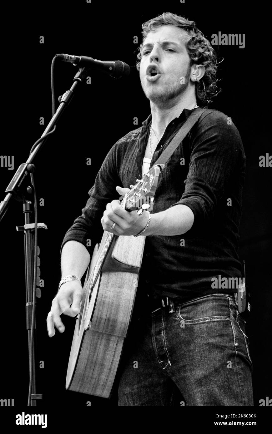 James morrison live Black and White Stock Photos & Images - Alamy