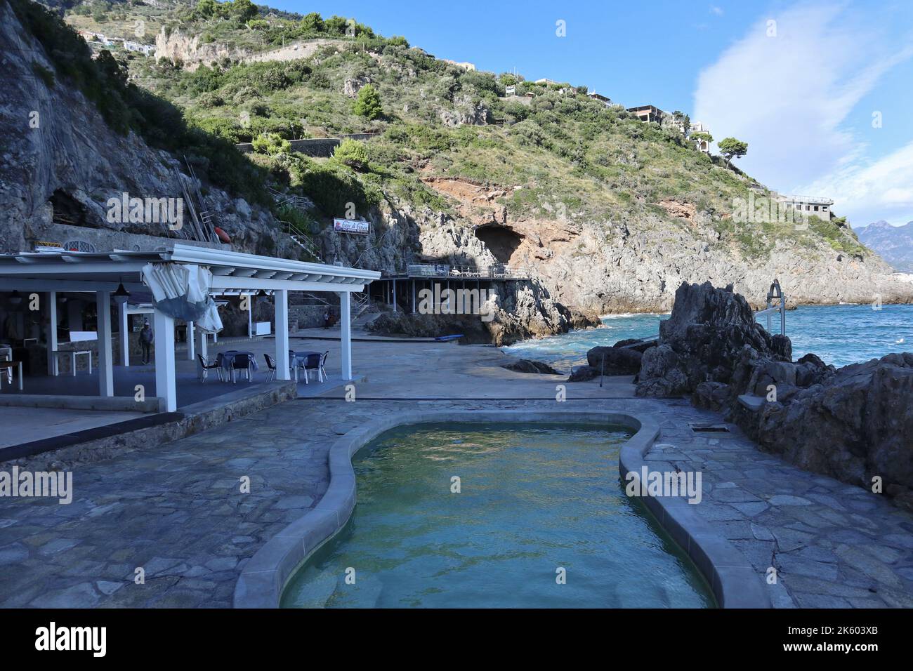 Piscina in legno hi-res stock photography and images - Alamy