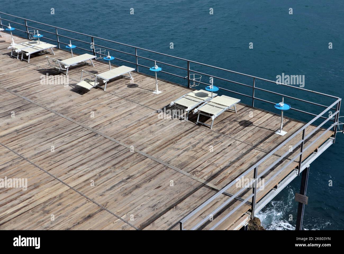 Conca dei Marini - Particolare della piattaforma del Lido Capo di Conca ... Conca dei Marini - Particolare della piattaforma del Lido Capo di Conca ...