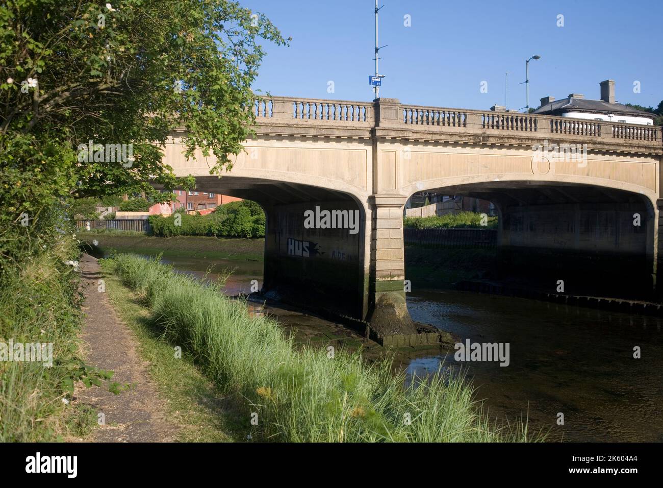 Princes Street road bridge and footpath beside river Orwell in Ipswich ...