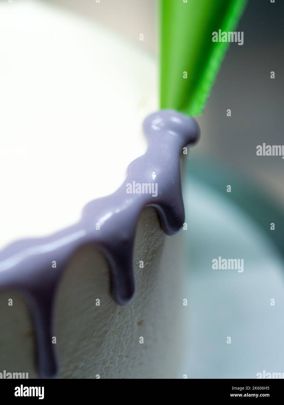 white chocolate drops for frosting icing cake dcoration topping Stock ...