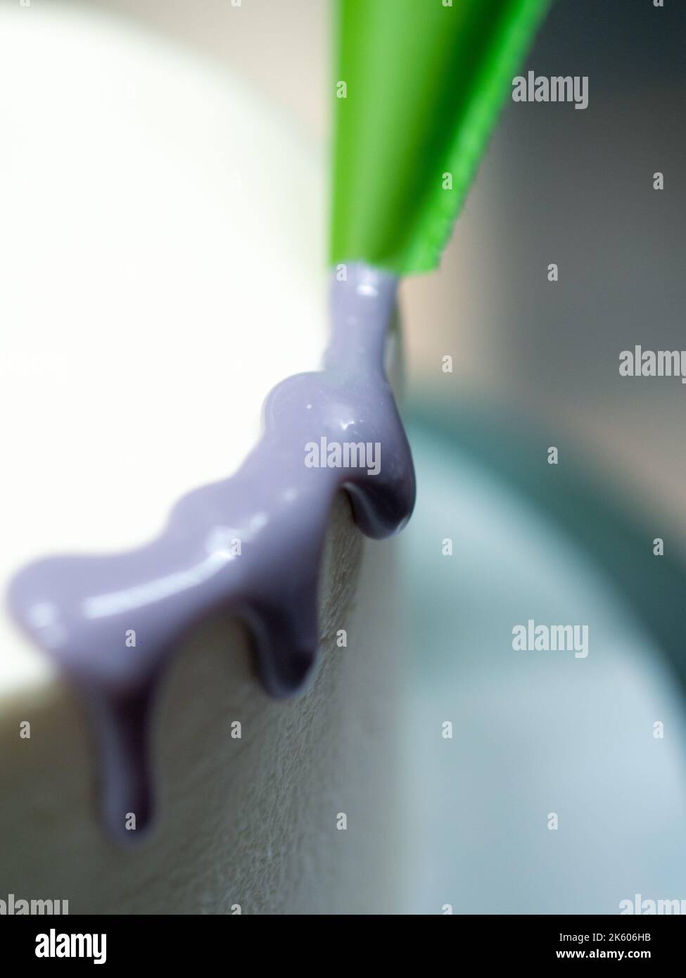 white chocolate drops for frosting icing cake dcoration topping Stock ...