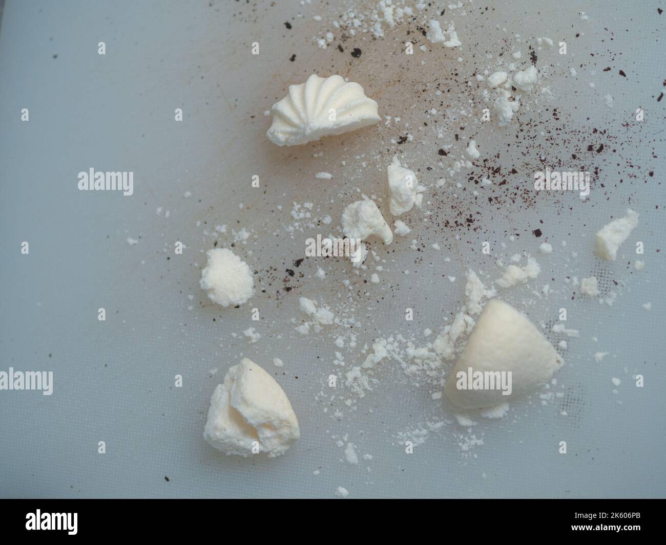 bunch of meringue for cake decoration Stock Photo - Alamy