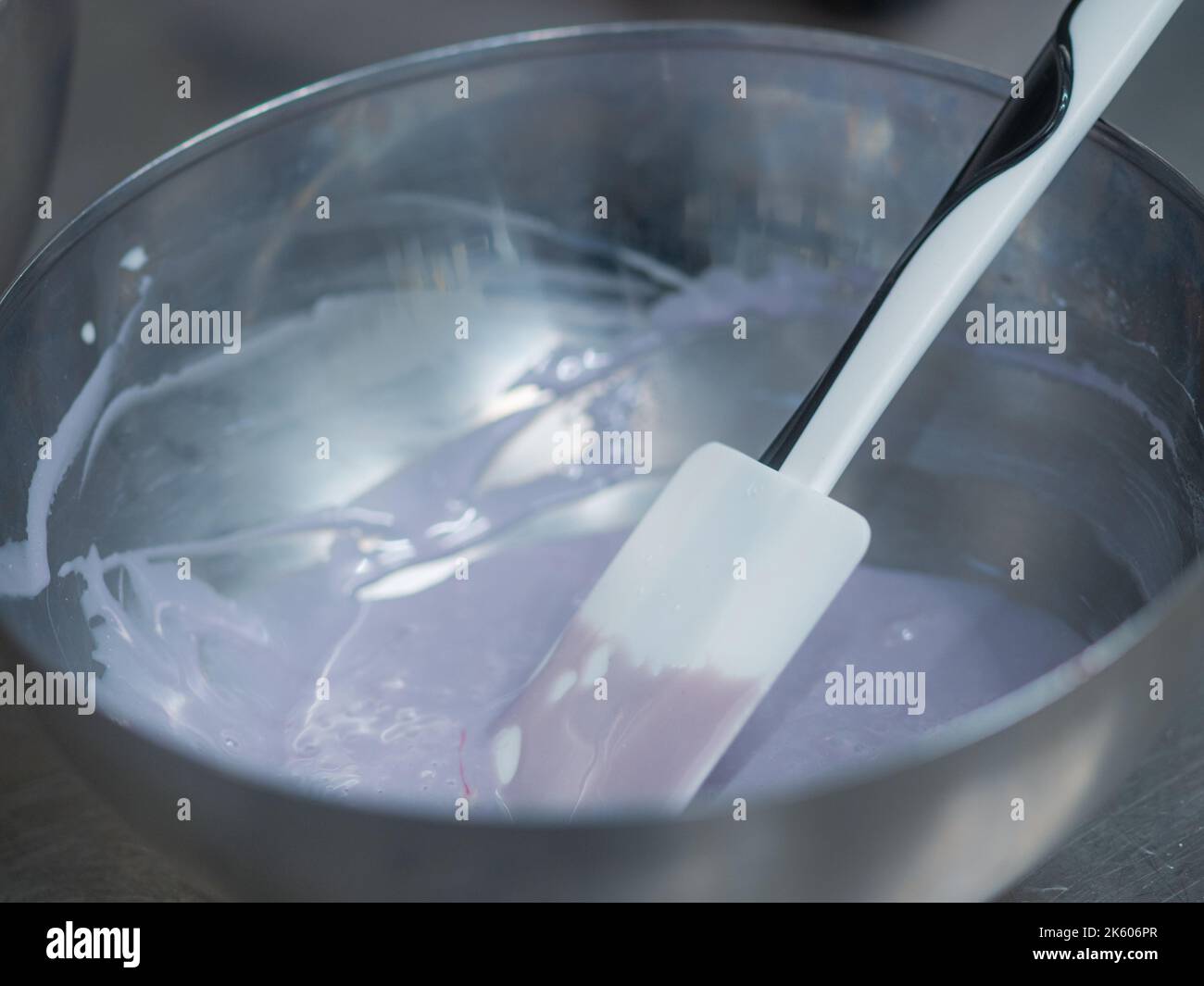 white chocolate drops for frosting icing cake dcoration topping Stock ...